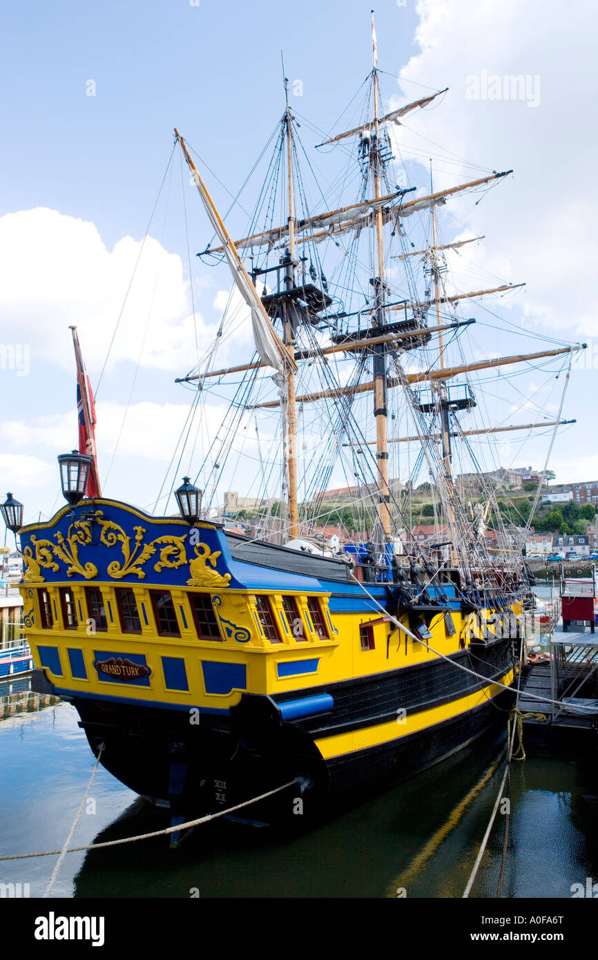 Sail ship mast hornblower hi-res stock photography and images - Alamy
