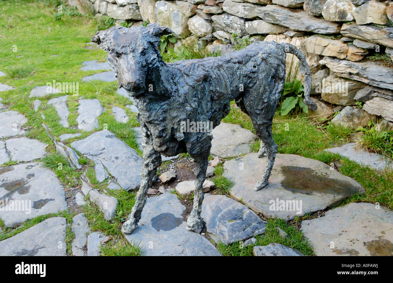 Sculpture hound gelert near gelerts hi-res stock photography and images ...