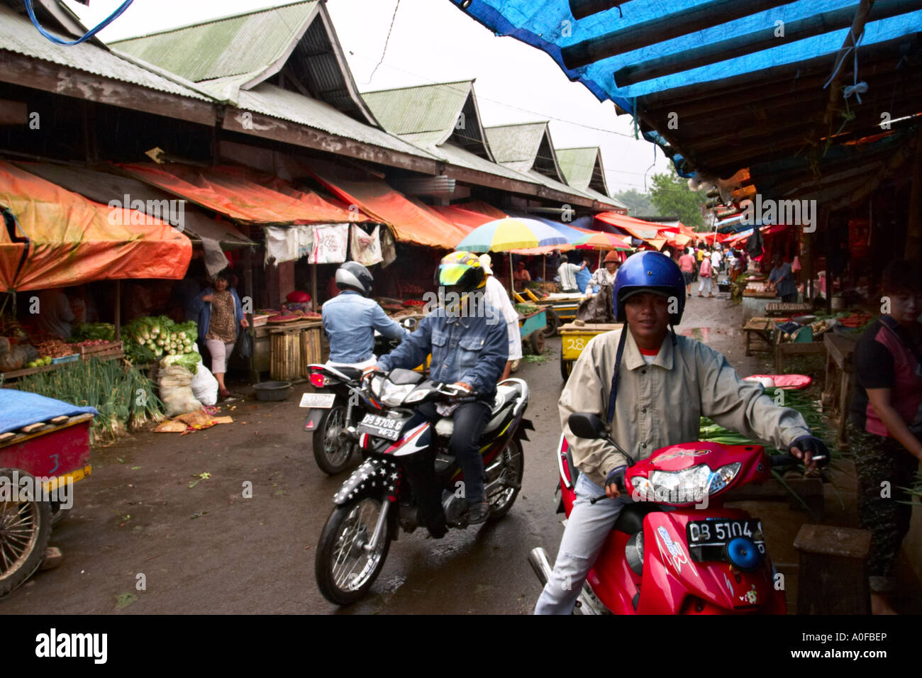 Tomohon market hi-res stock photography and images - Alamy