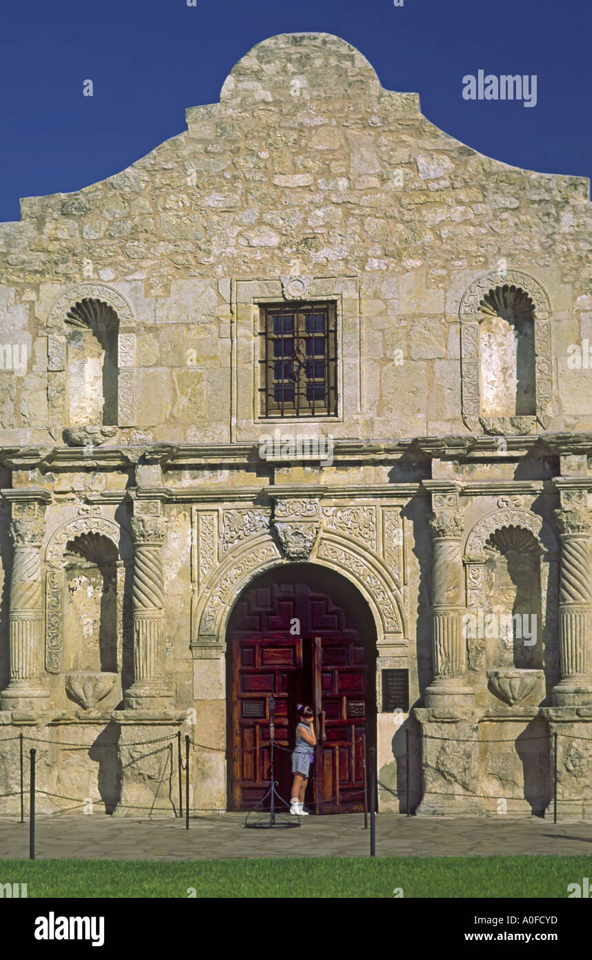 Alamo chapel hi-res stock photography and images - Alamy
