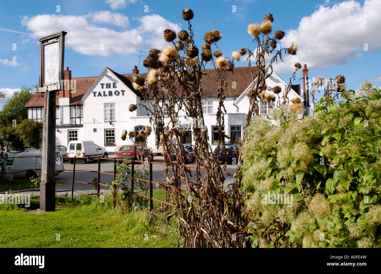 The talbot pub sign hi-res stock photography and images - Alamy