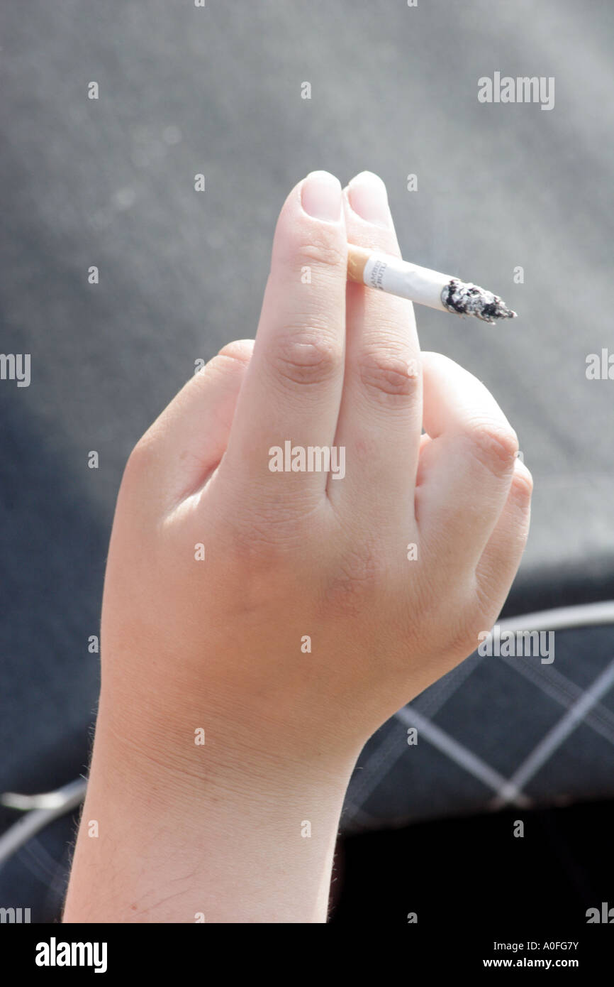 Banned cigarette consumption hi-res stock photography and images - Alamy