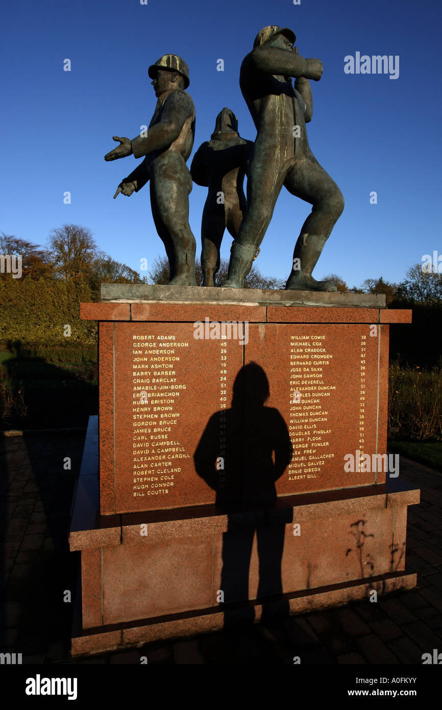 Piper Alpha memorial in Aberdeen, Scotland Stock Photo - Alamy