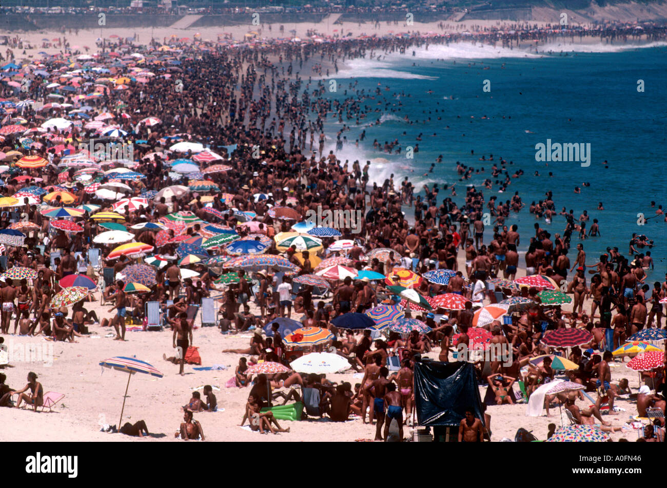 crowded beach scene Rio Brasil Stock Photo - Alamy