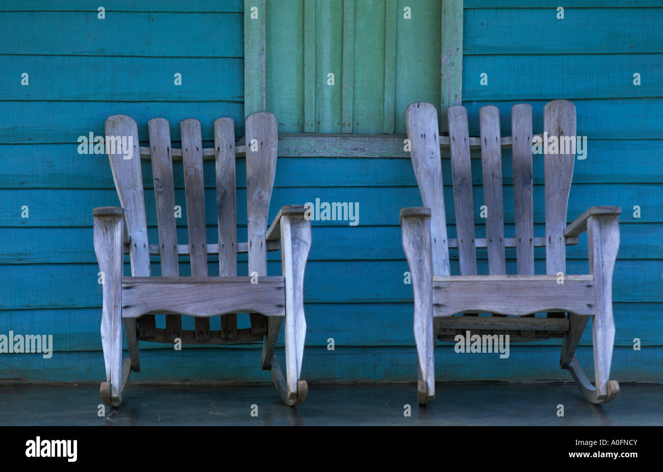 Cuban rocking chairs hi-res stock photography and images - Alamy