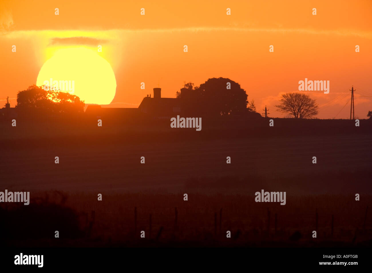 Sunrise over holkham norfolk hi-res stock photography and images - Alamy