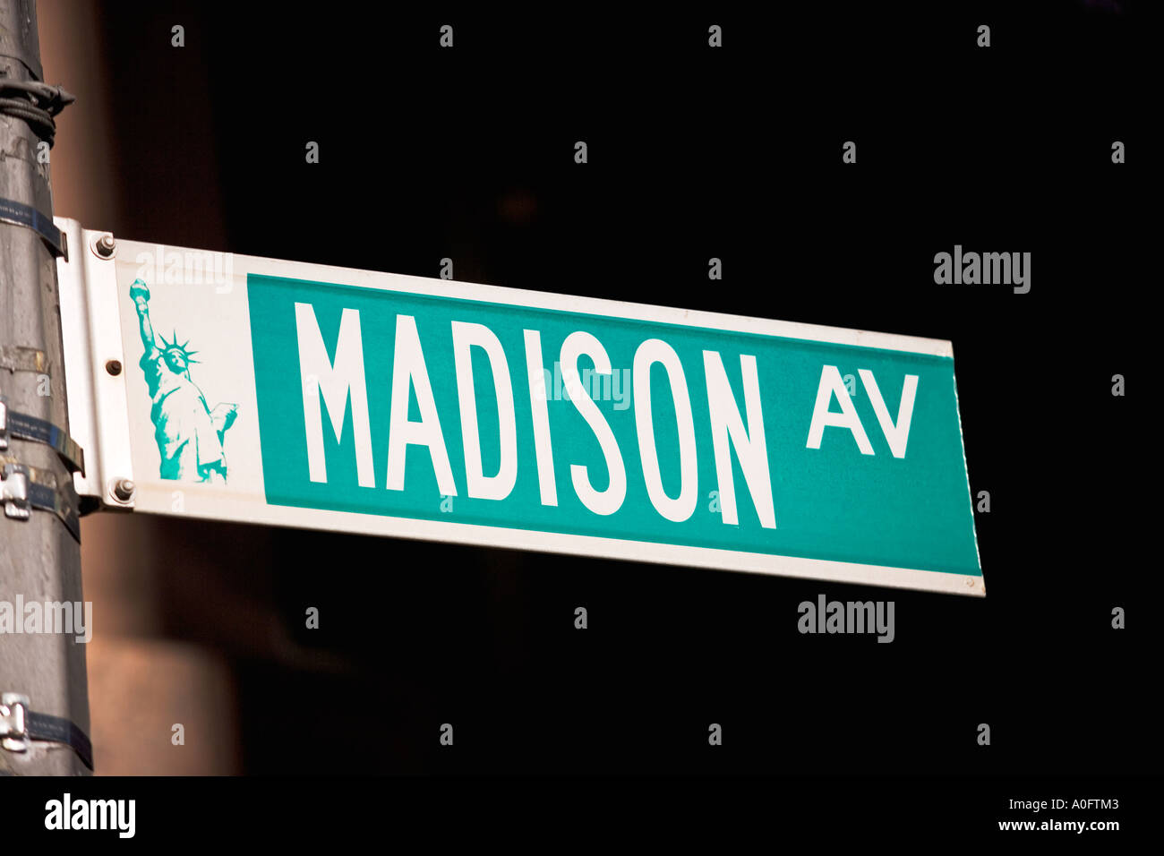 Madison ave shopping hi-res stock photography and images - Alamy