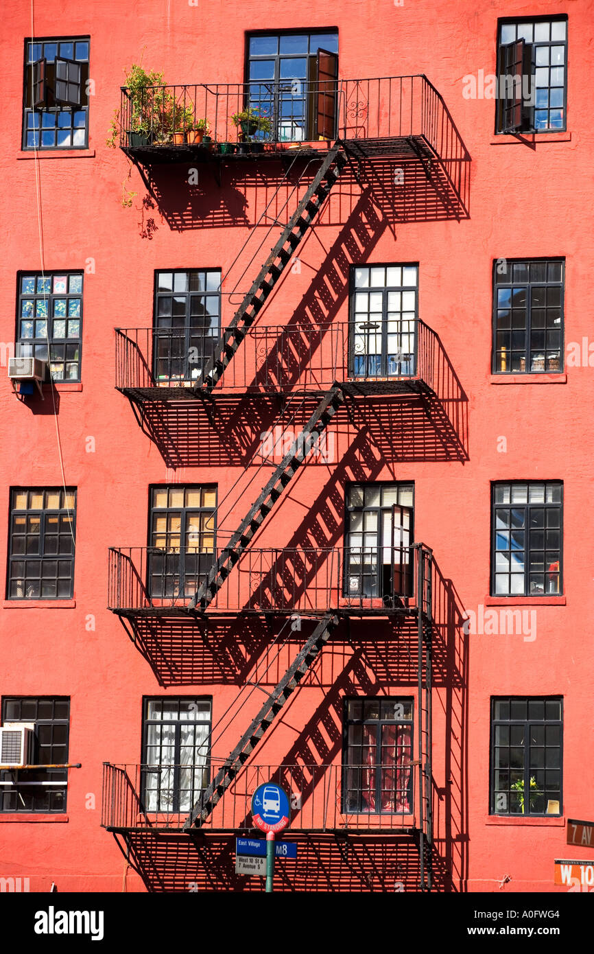 FIRE ESCAPE ON OLD BRICK BUILDING Stock Photo - Alamy