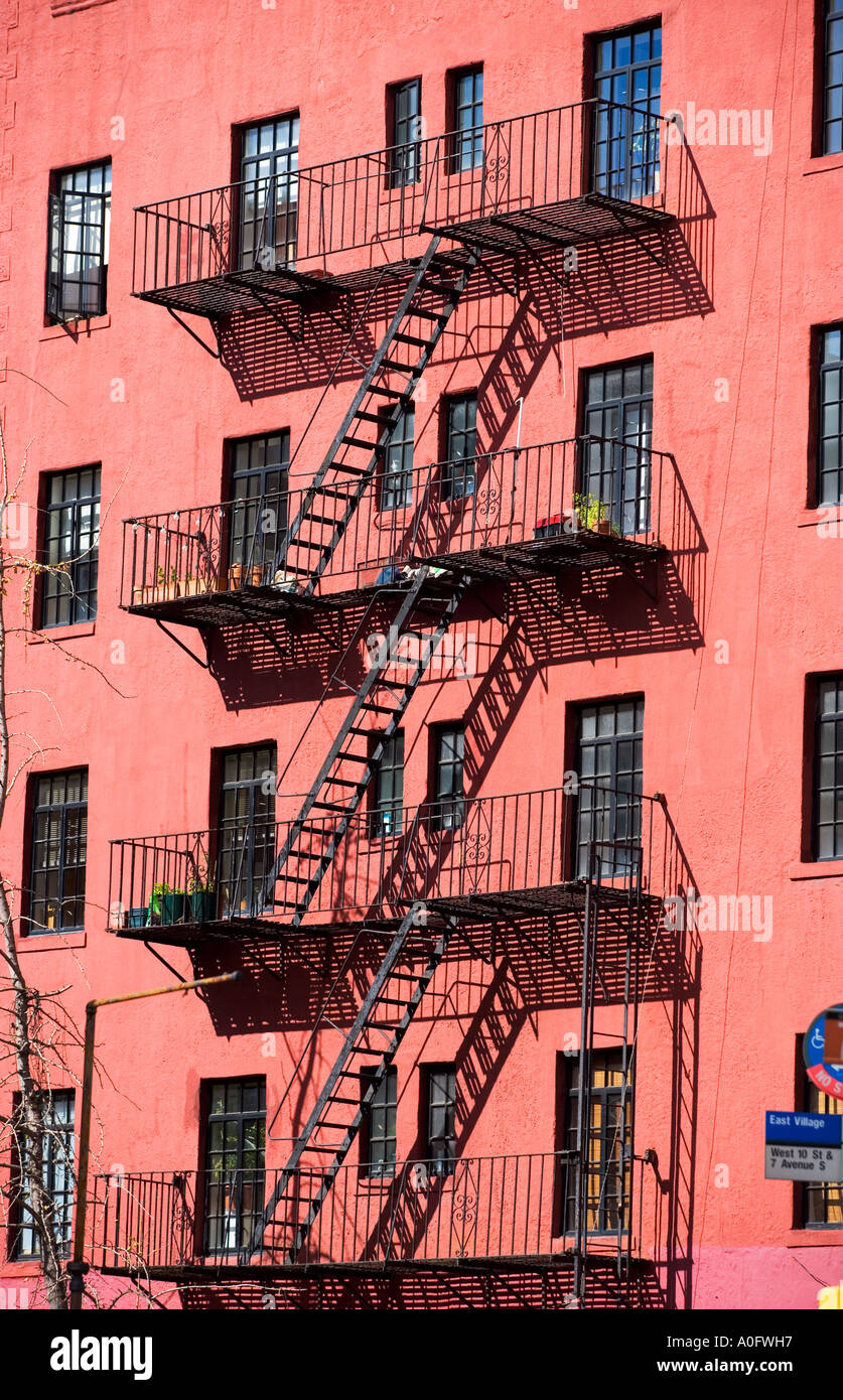 FIRE ESCAPE ON OLD BRICK BUILDING Stock Photo - Alamy