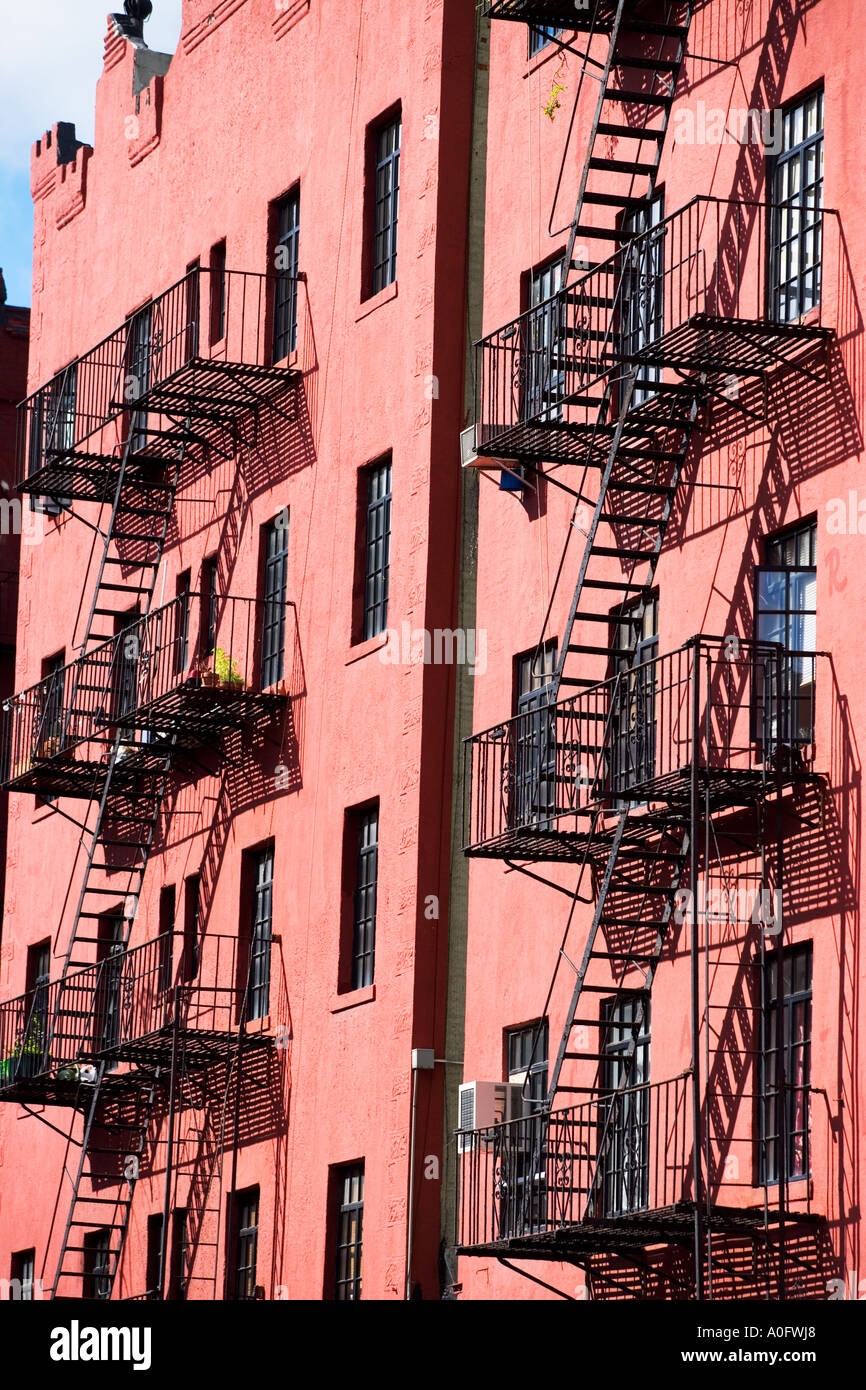 Fire escapes on tenement building hi-res stock photography and images ...