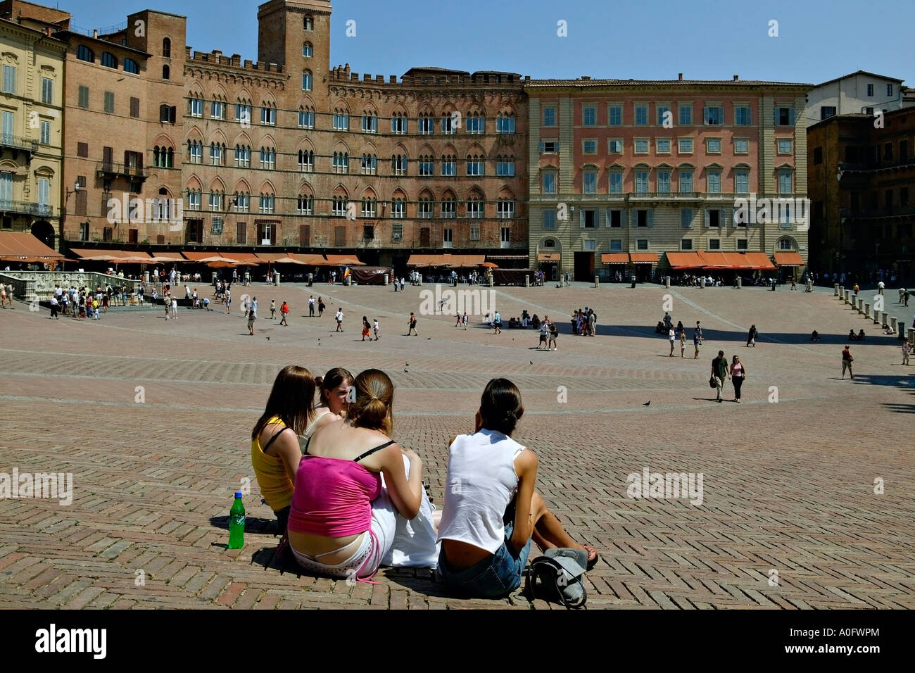 Square hollow hi-res stock photography and images - Alamy