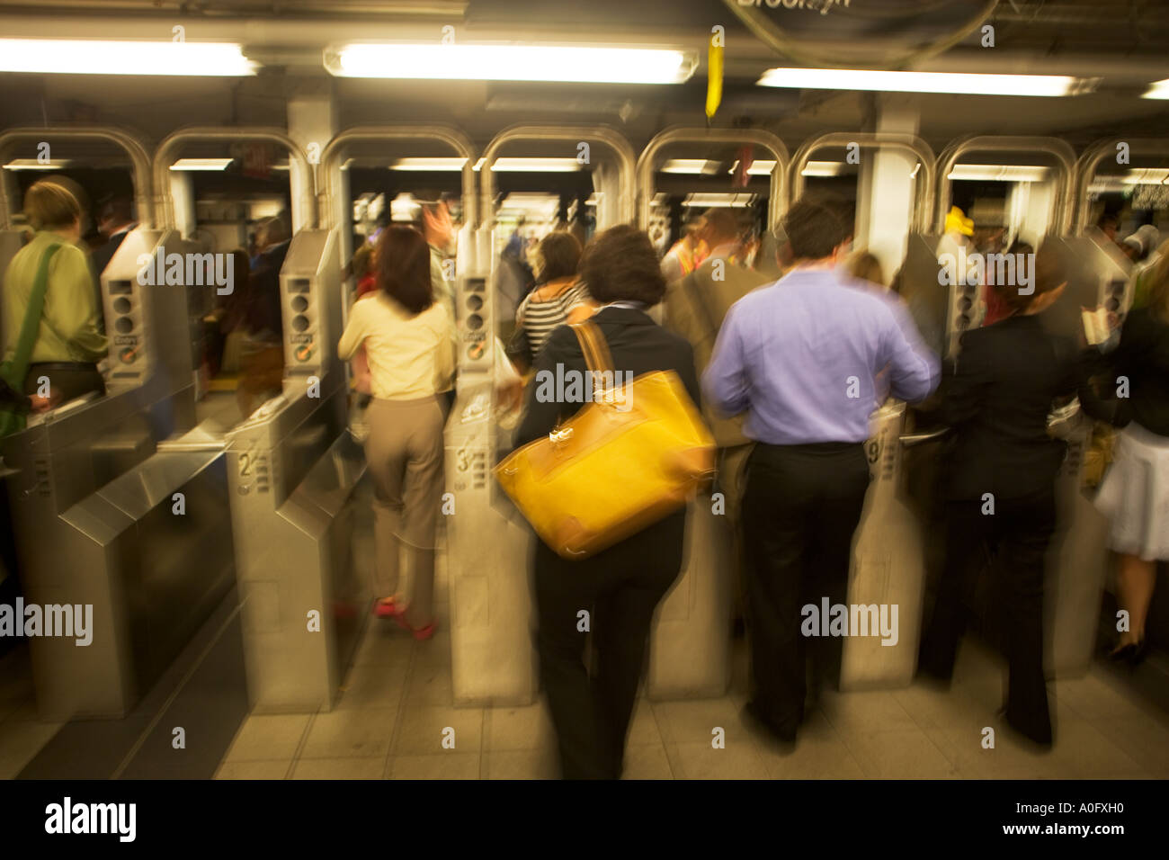 SUBWAY, NEW YORK CITY, COMMUTERS, CROWDS Stock Photo - Alamy