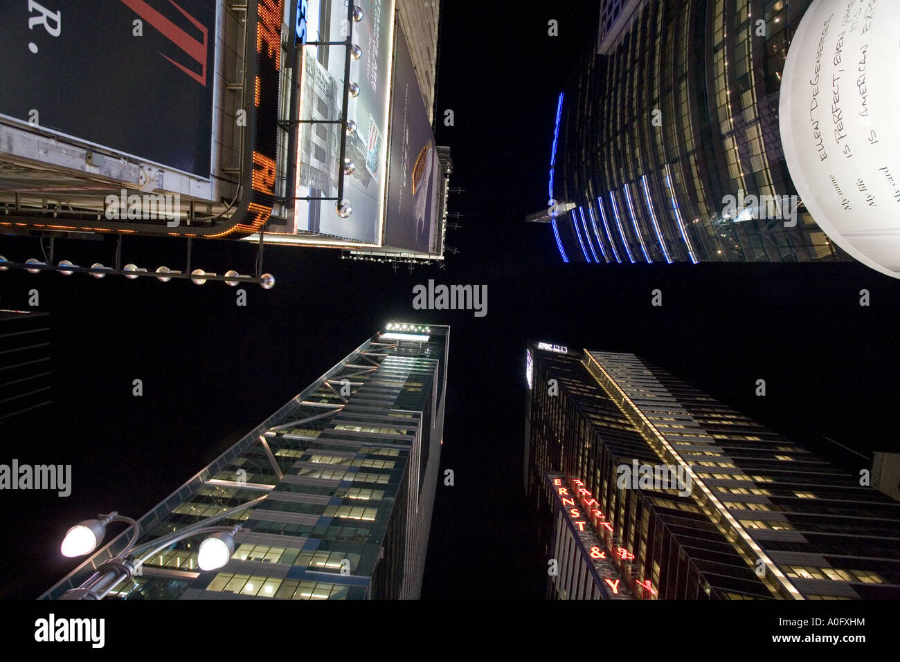 times square at night traffic lights skyscraper Stock Photo - Alamy