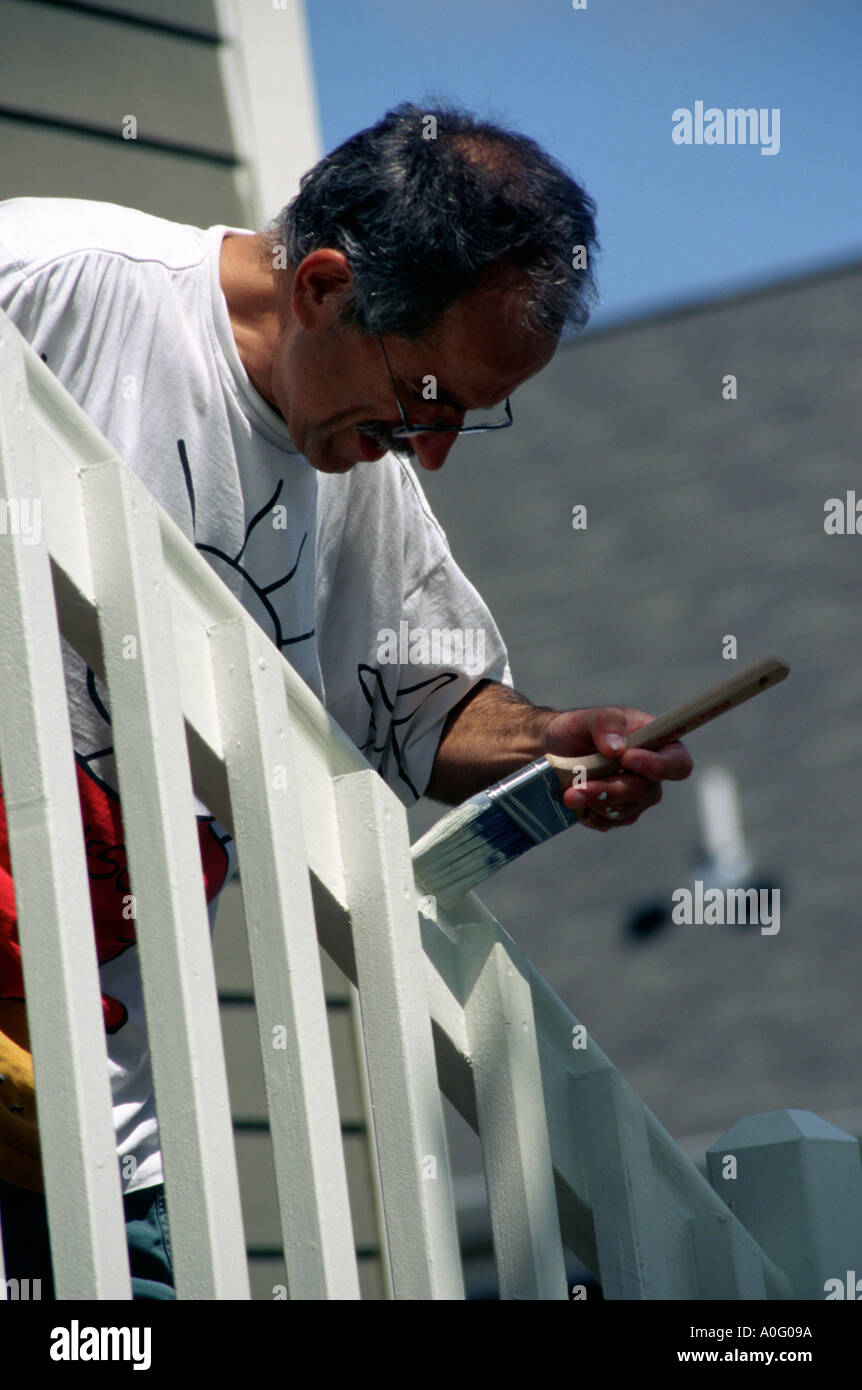 Man painting outdoors hi-res stock photography and images - Alamy