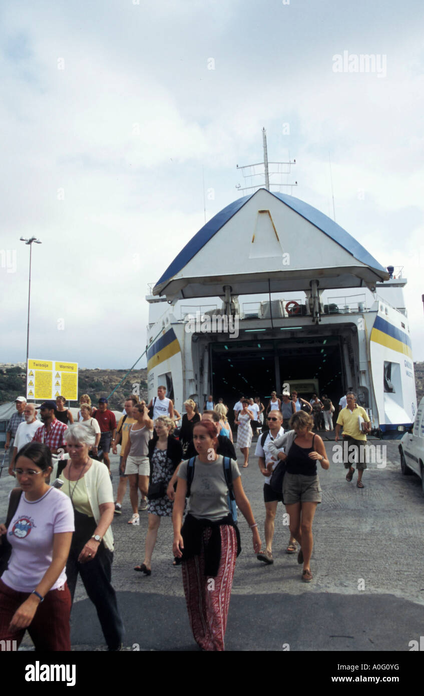 Passengers foot hi-res stock photography and images - Alamy