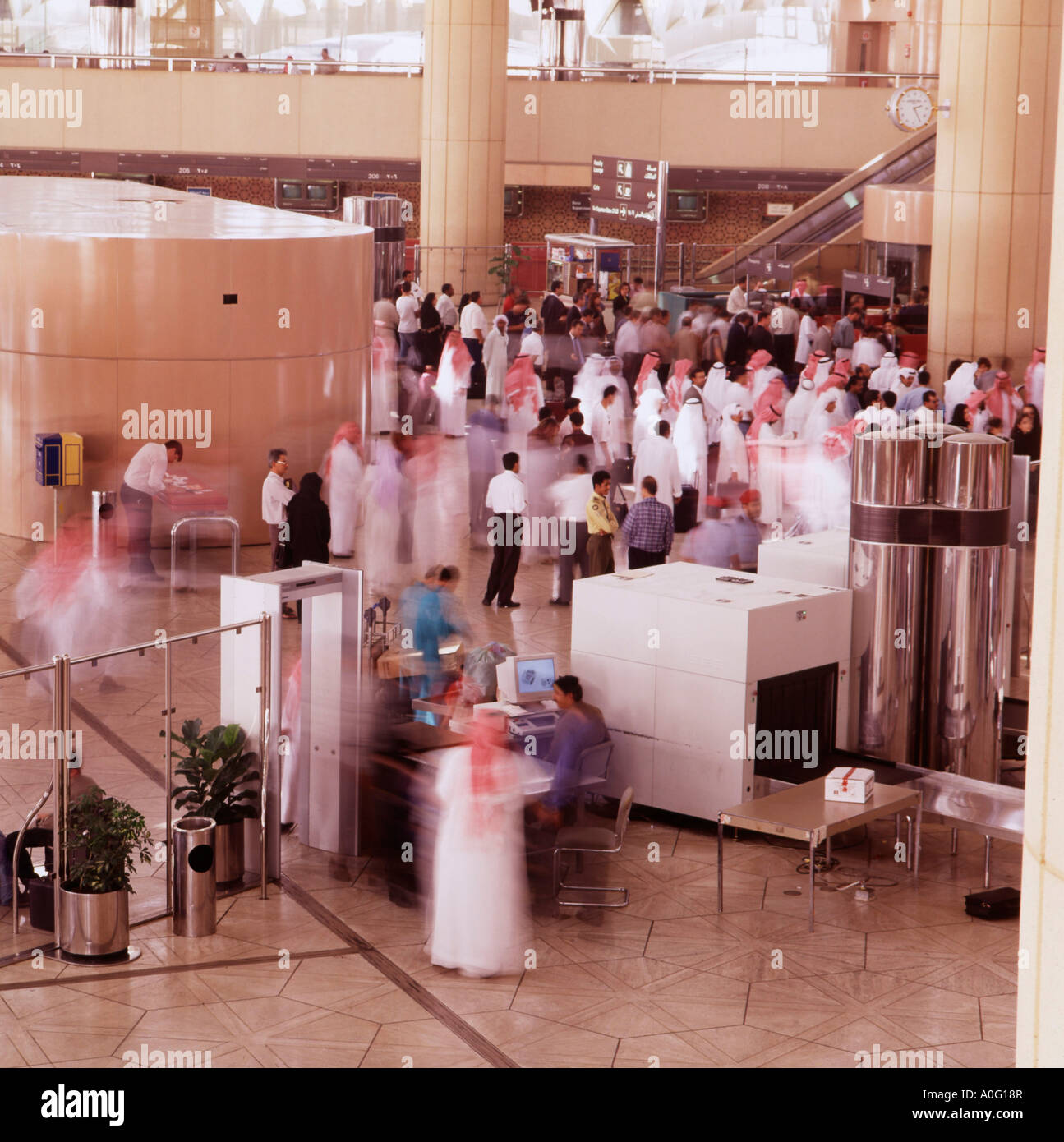Riyadh airport hi-res stock photography and images - Alamy