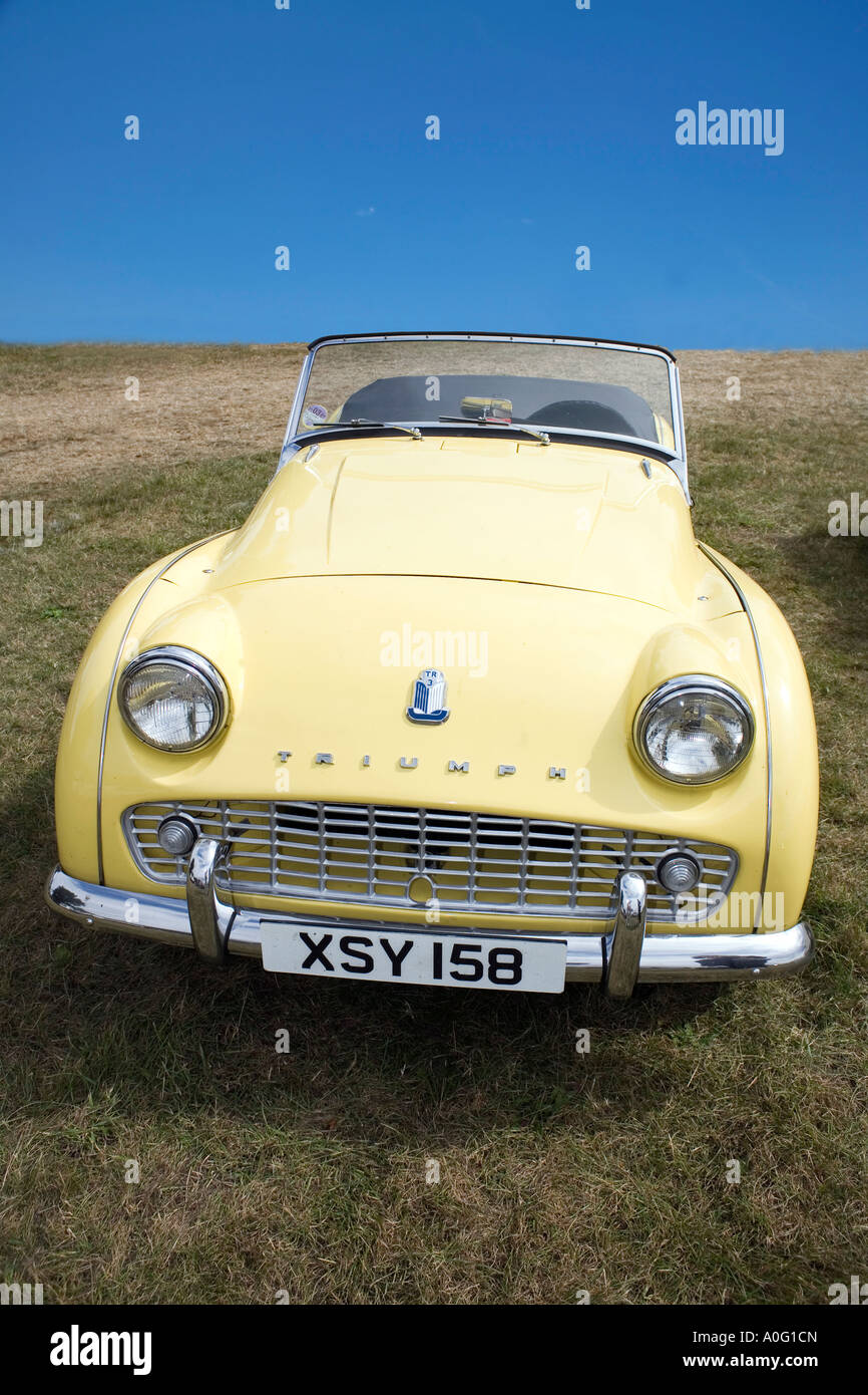 Triumph TR3 classic British sports car automobile convertible motor ...