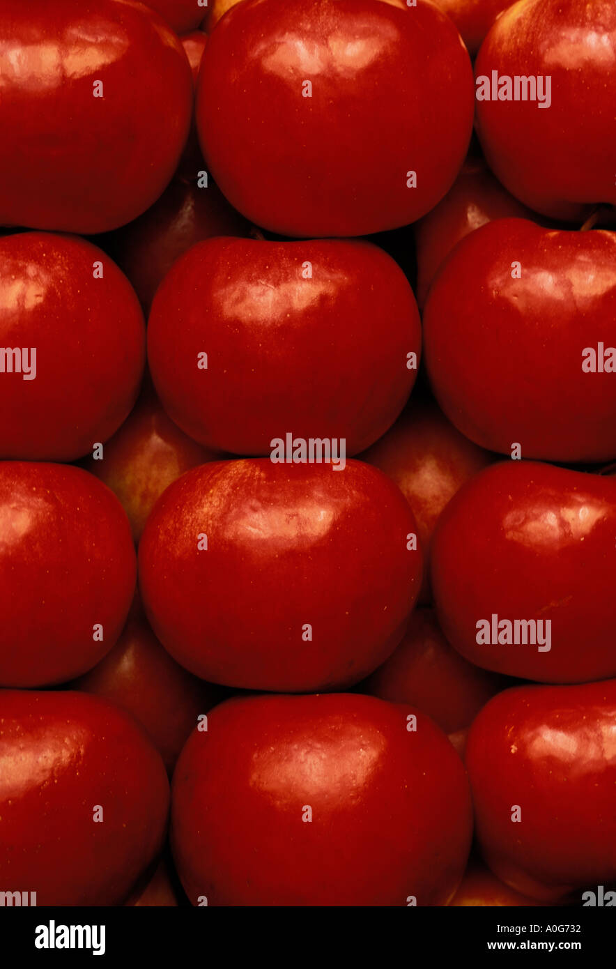 Red jonathan apples hi-res stock photography and images - Alamy