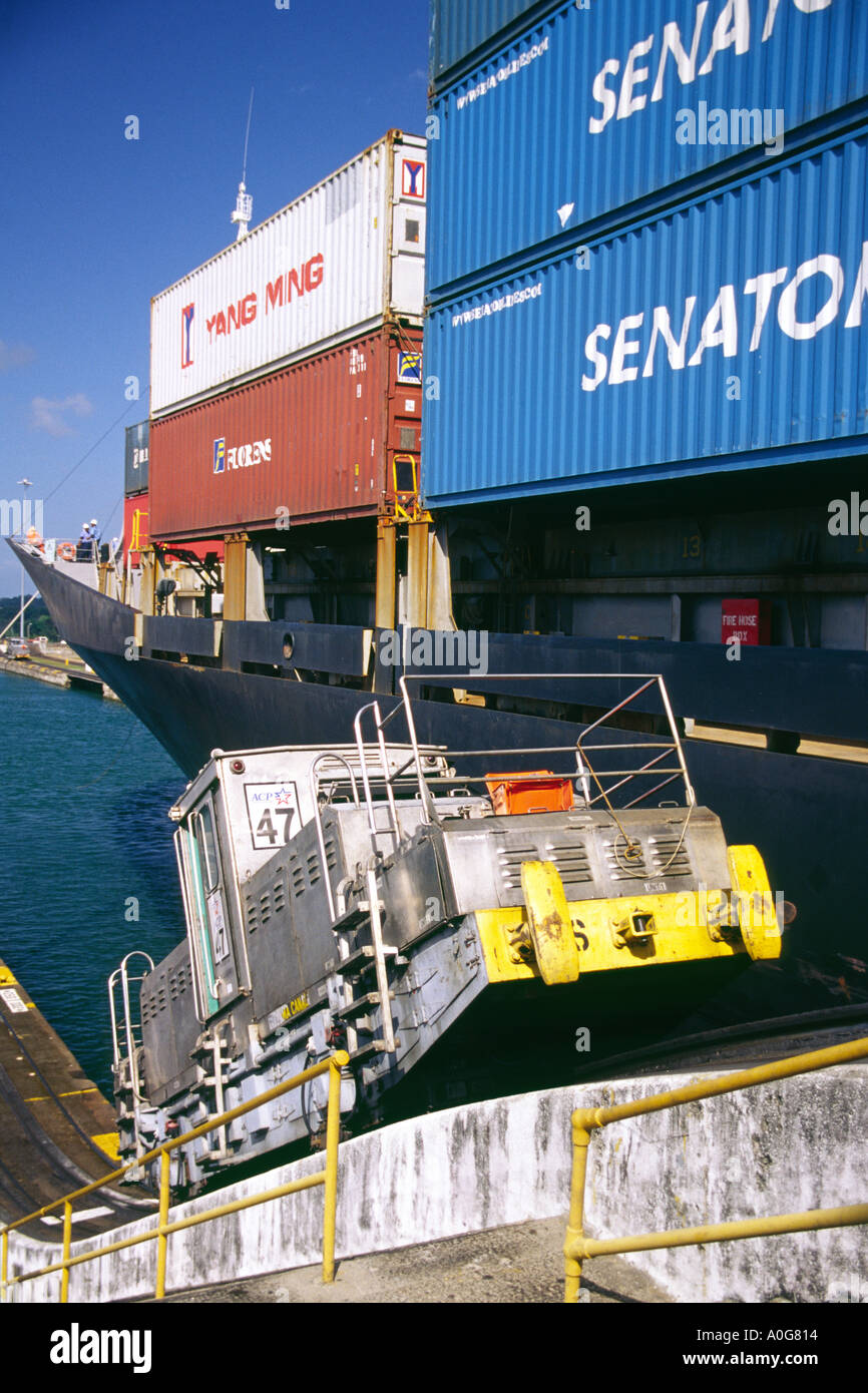 A mule helps guide a ship through the Panama Canal Stock Photo - Alamy