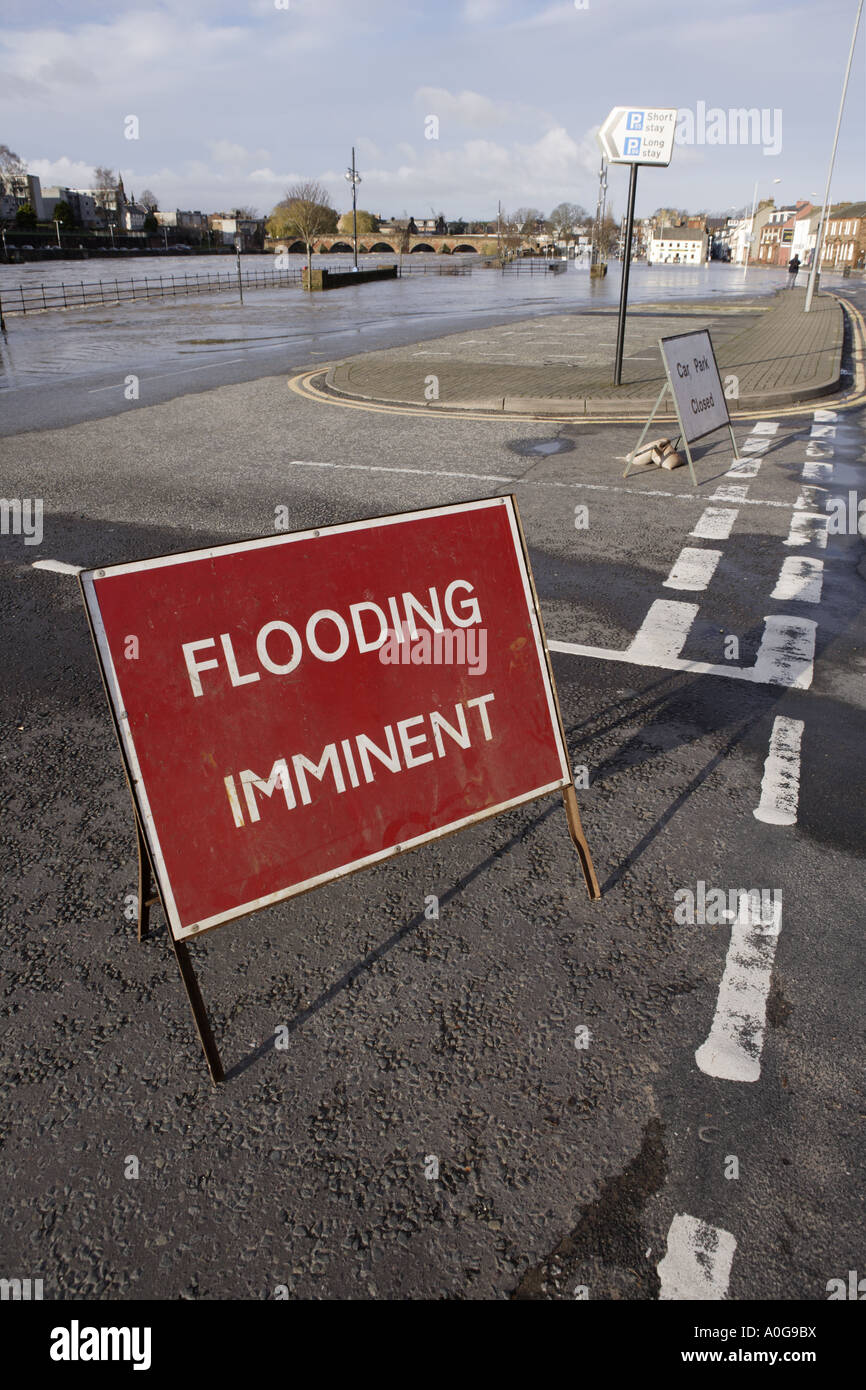 Flood warning sign Stock Photo - Alamy