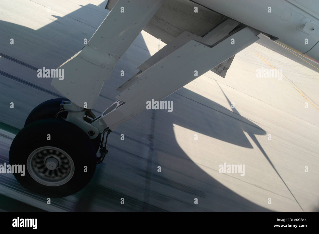 Aircraft airstrip hi-res stock photography and images - Alamy