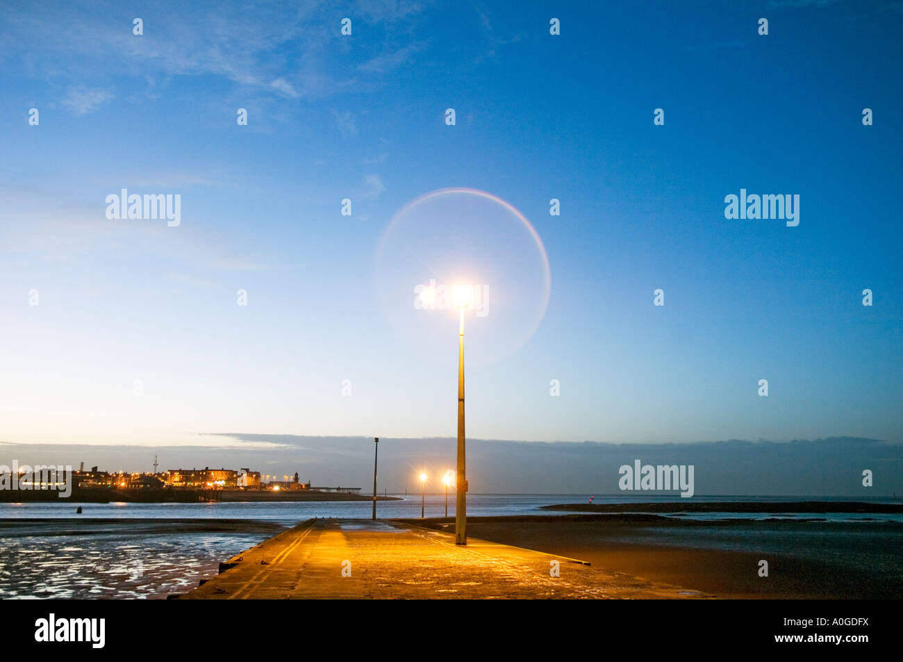 River slipway hi-res stock photography and images - Alamy