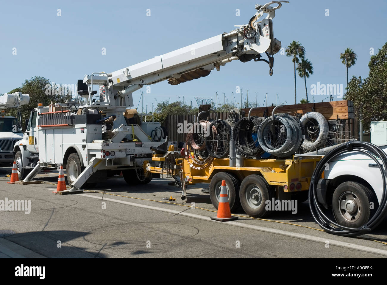 Crane pulling truck hi-res stock photography and images - Alamy