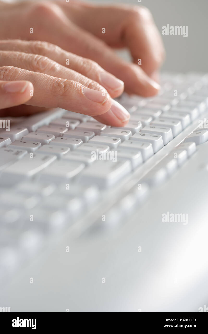 Hands on keyboards hi-res stock photography and images - Alamy