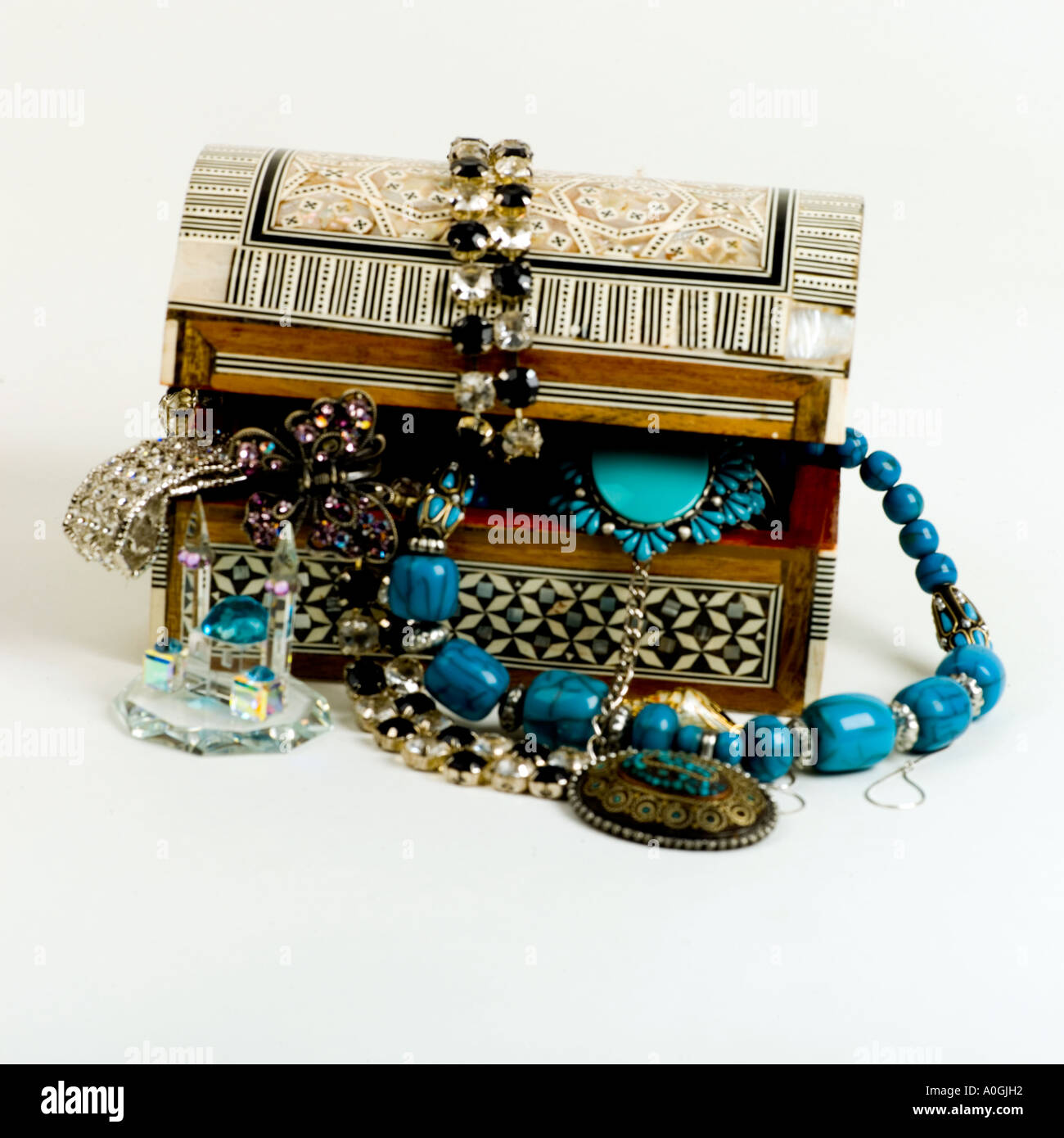 Kachin tribe hi-res stock photography and images - Alamy