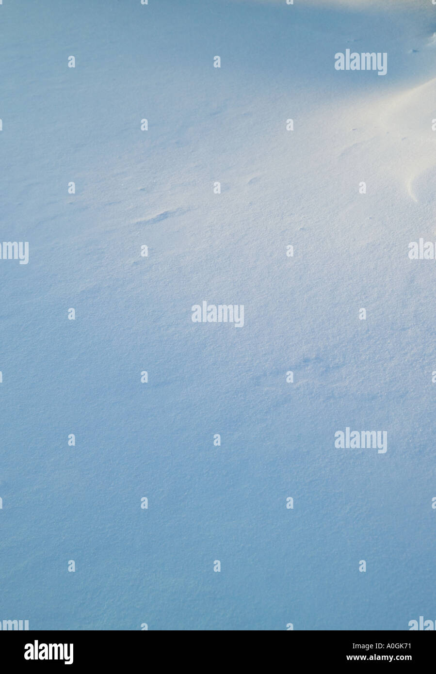Snow on ground hi-res stock photography and images - Alamy
