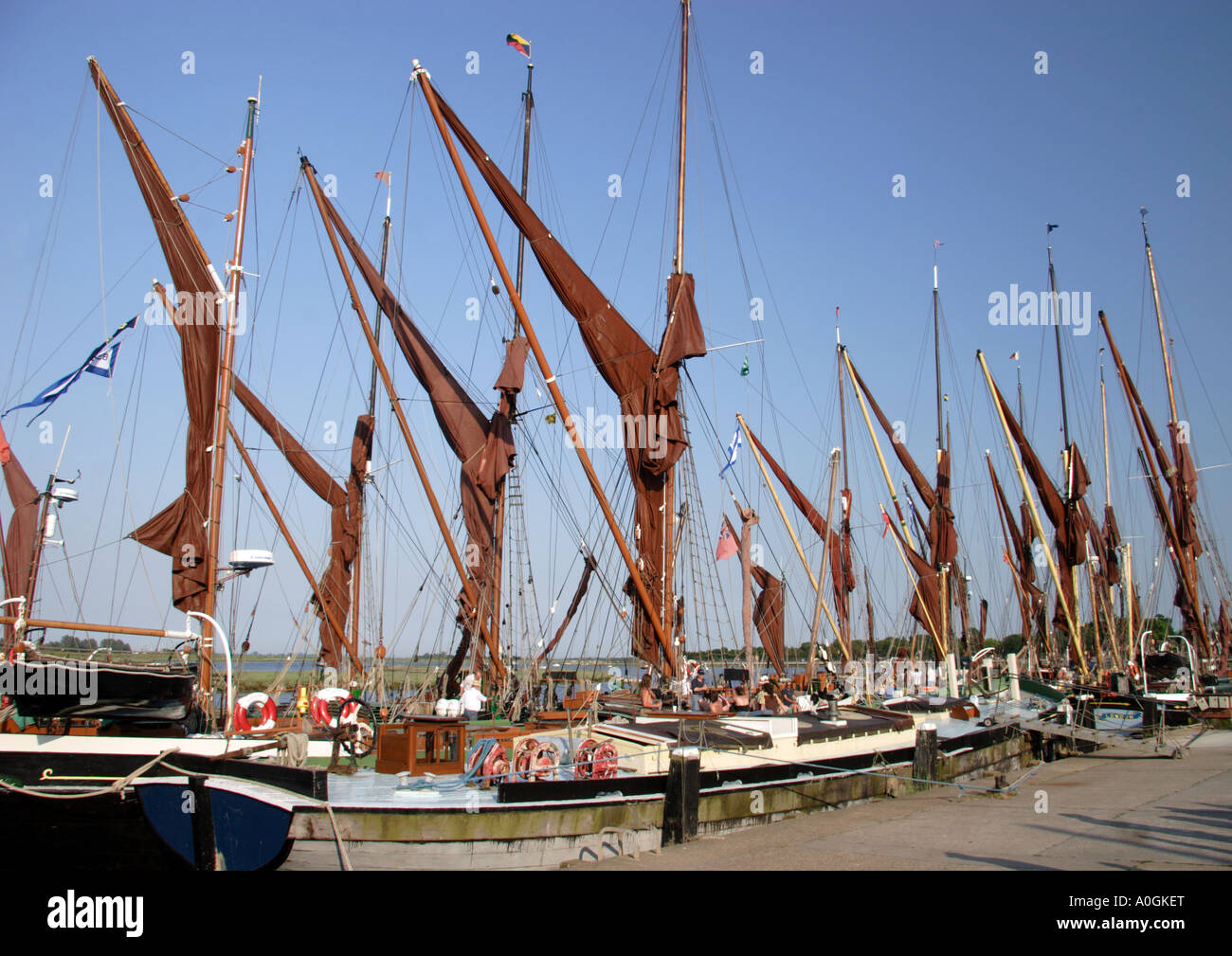 Thames barge red sail hi-res stock photography and images - Alamy