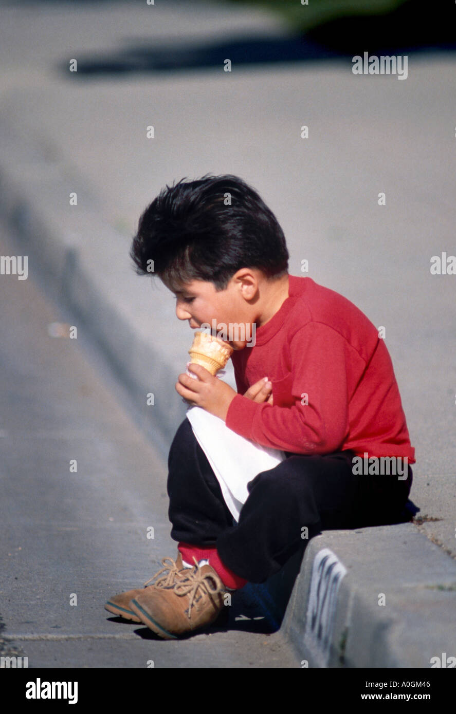 Child crying ice cream hi-res stock photography and images - Alamy