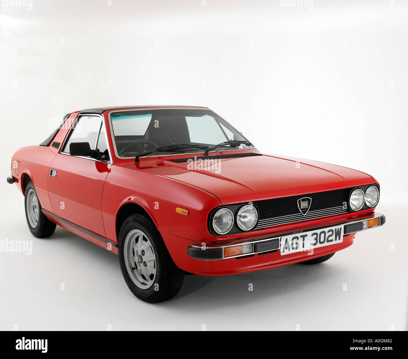 Red convertible 80s hi-res stock photography and images - Alamy