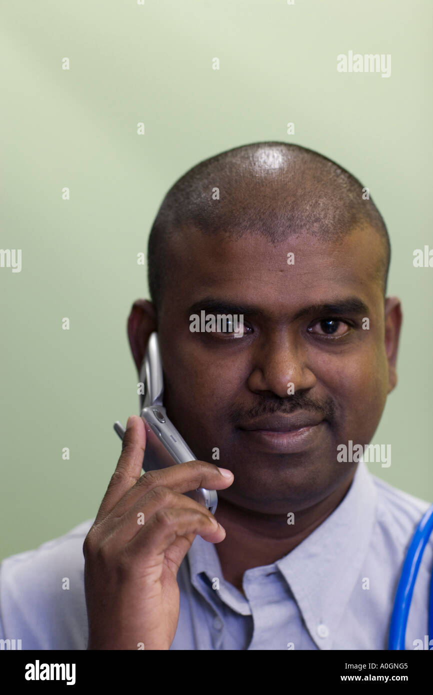 Hold down cables hi-res stock photography and images - Alamy