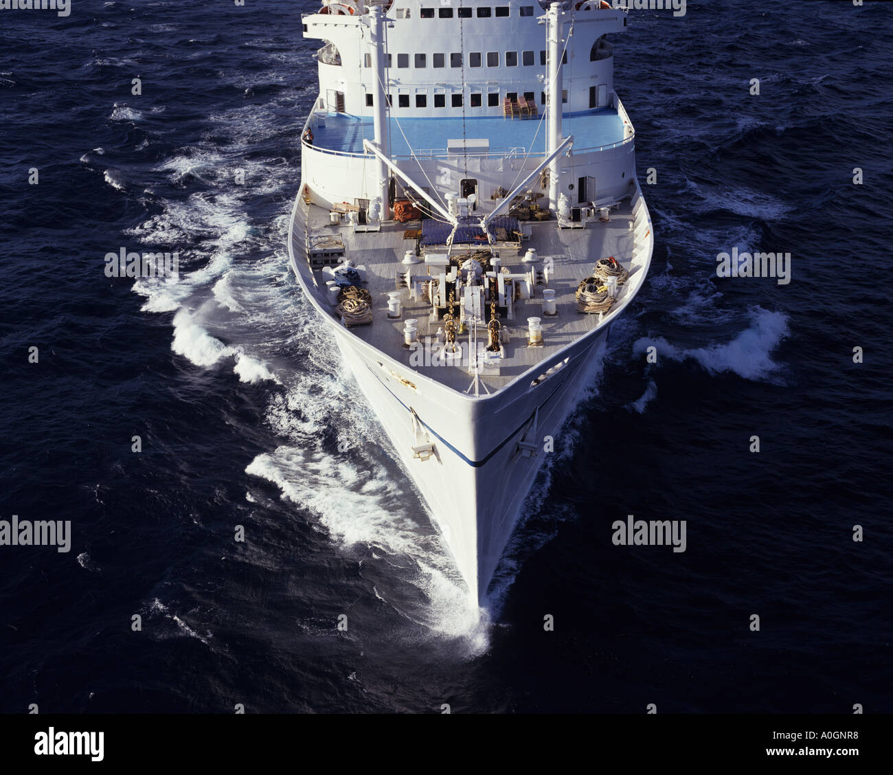 Ship moving forward bow hi-res stock photography and images - Alamy