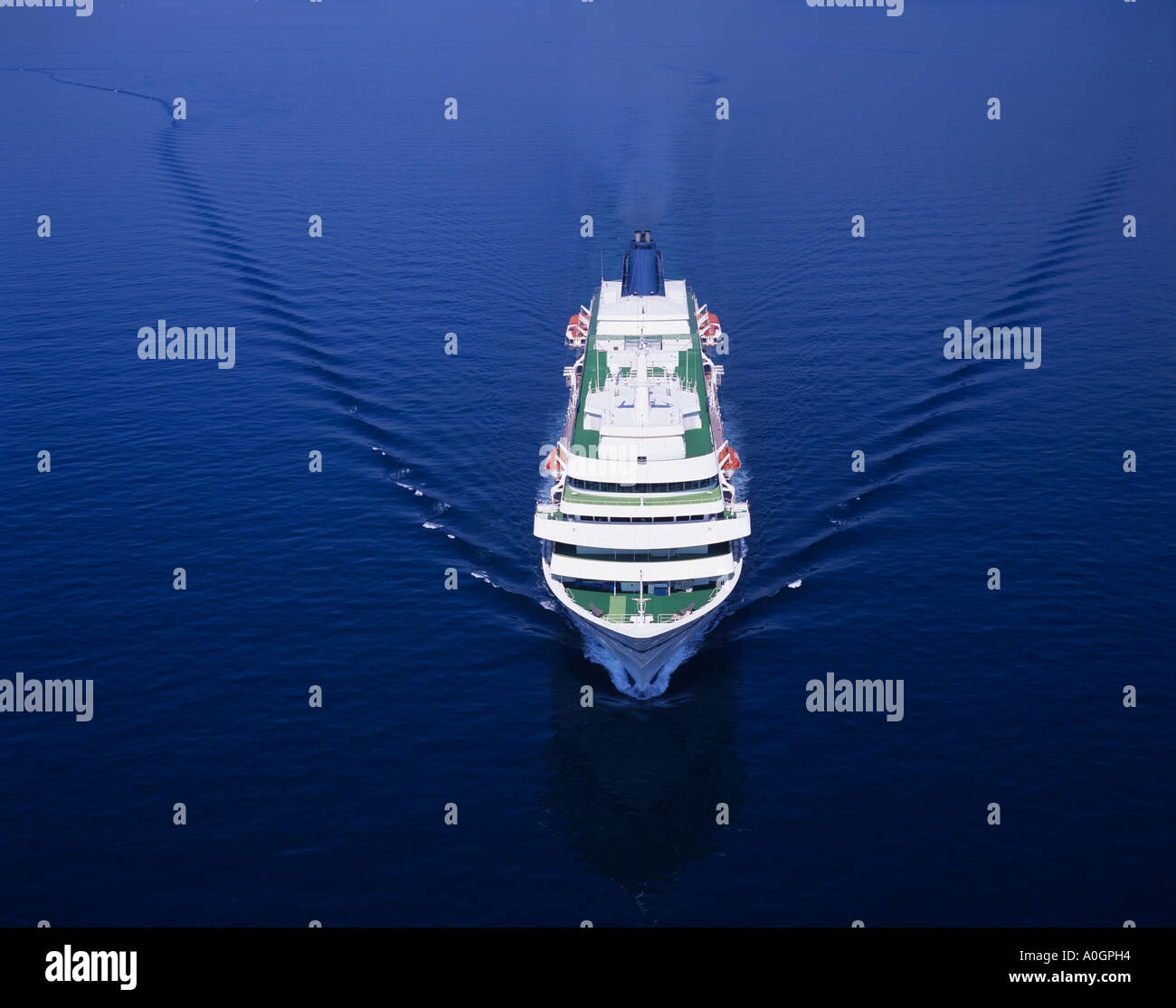 BOW OF THE CRUISE SHIP Stock Photo - Alamy