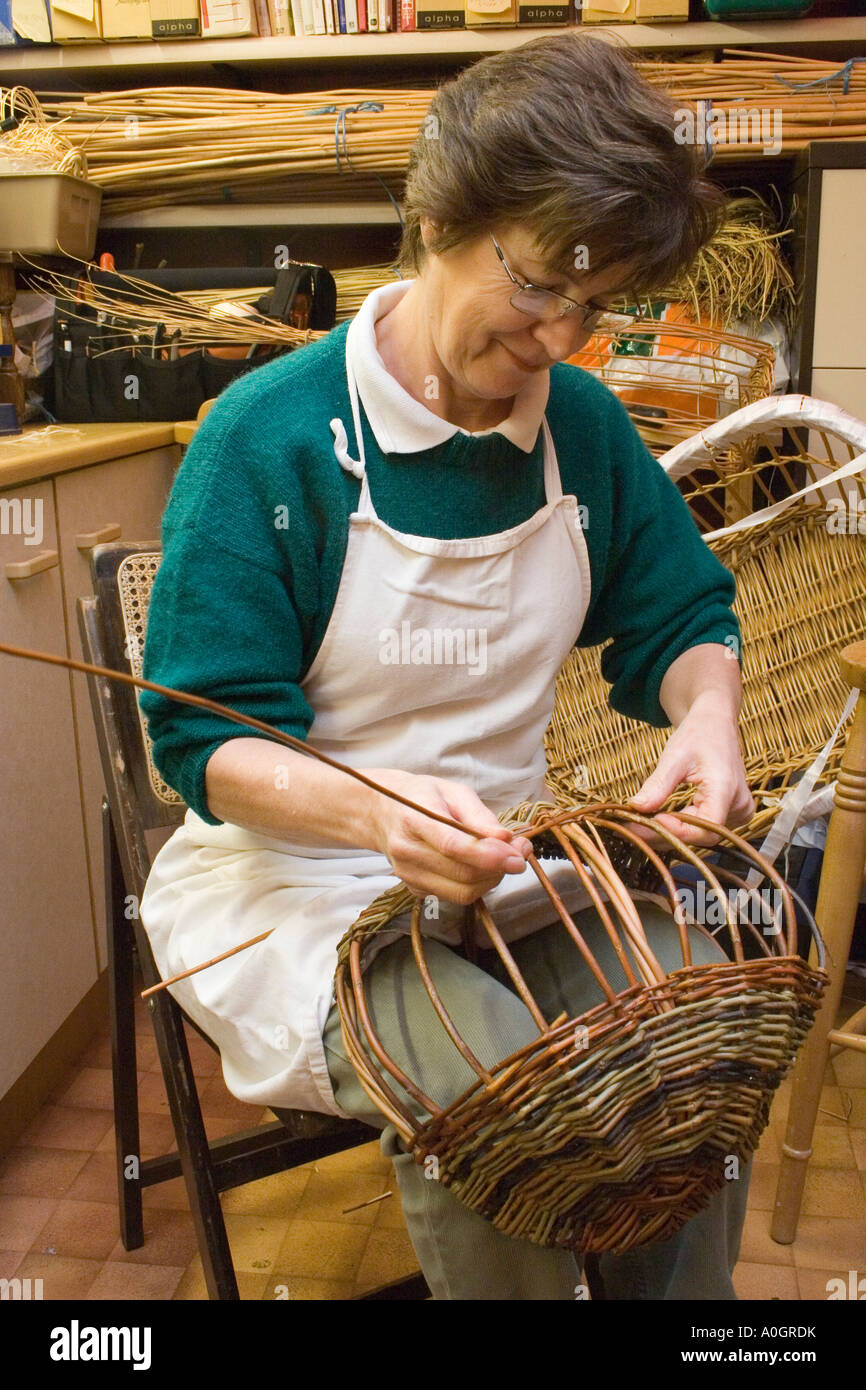 Old woman weaving baskets hi-res stock photography and images - Alamy
