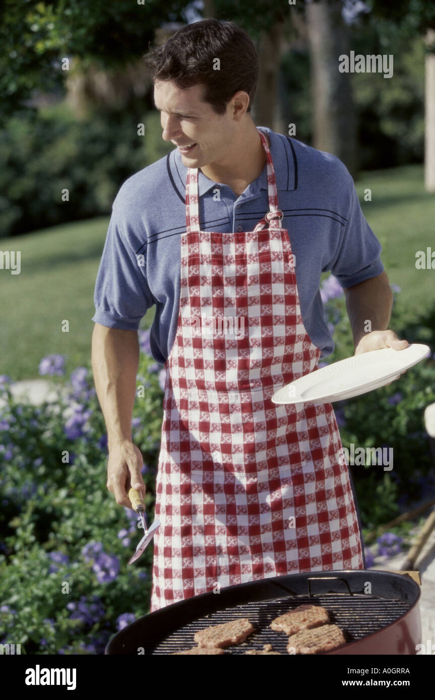 Standing plate hi-res stock photography and images - Alamy