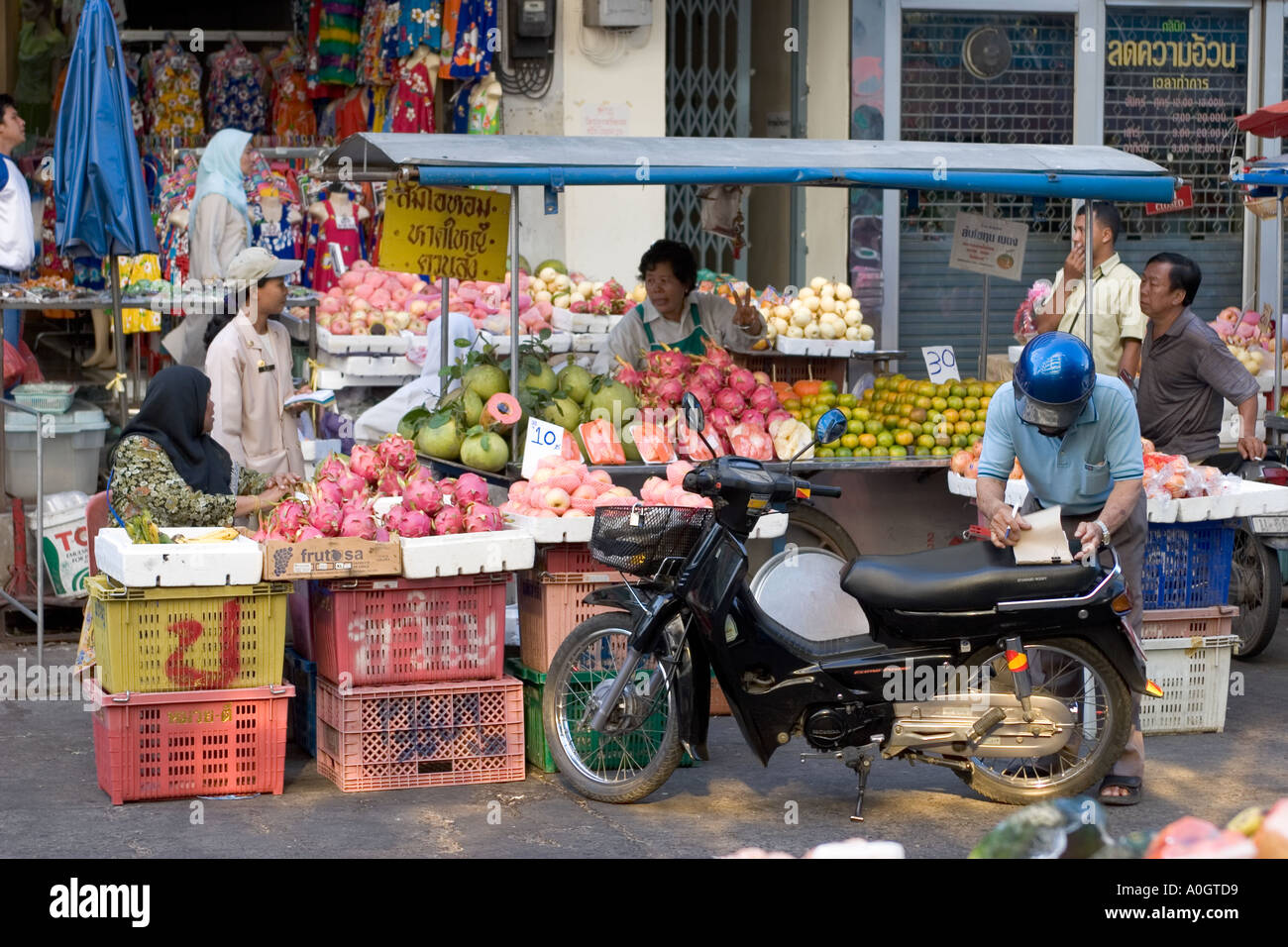 Market food stall hat yai hi-res stock photography and images - Alamy