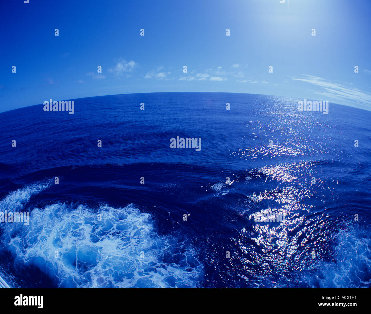 CIRCULAR HORIZON AND SURFACE Stock Photo - Alamy