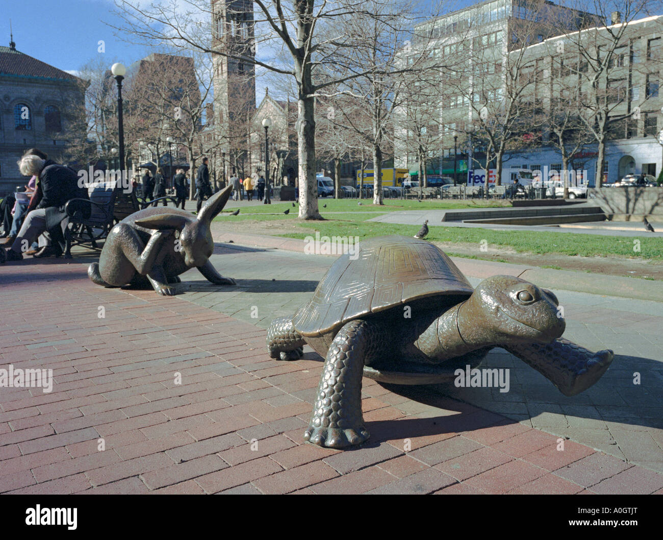 Tortoise and the hare hi-res stock photography and images - Alamy