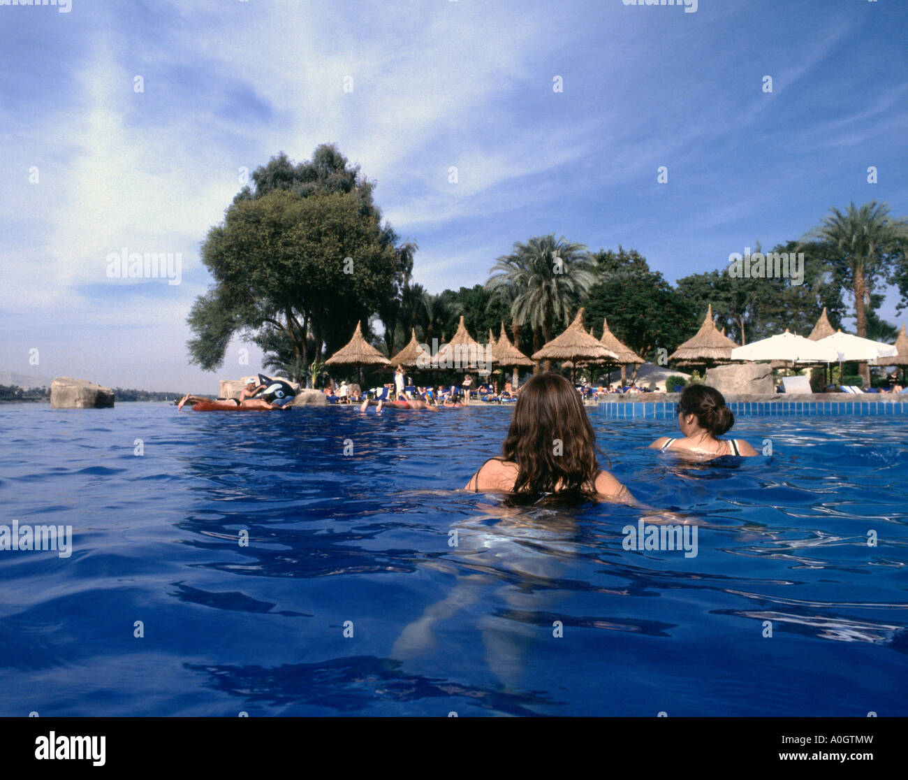 Crocodile island luxor egypt africa hi-res stock photography and images ...