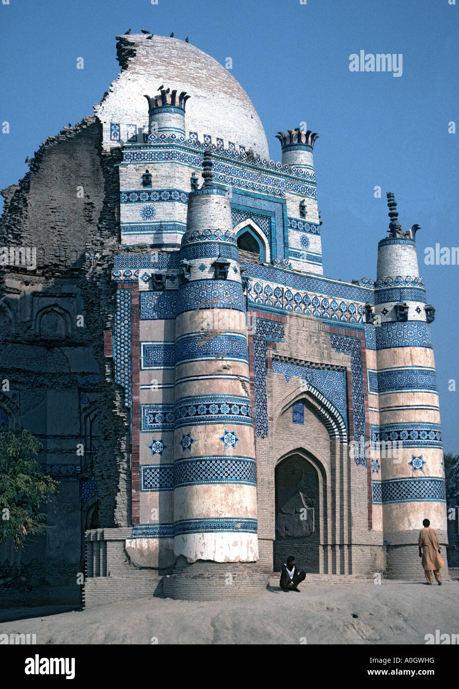 Tomb of Bibi Javindi, Uchch, Pakistan Stock Photo - Alamy