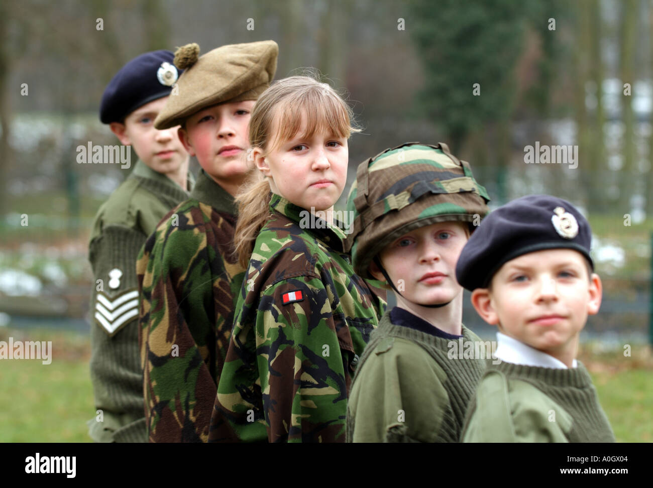 Group young british soldiers hi-res stock photography and images - Alamy