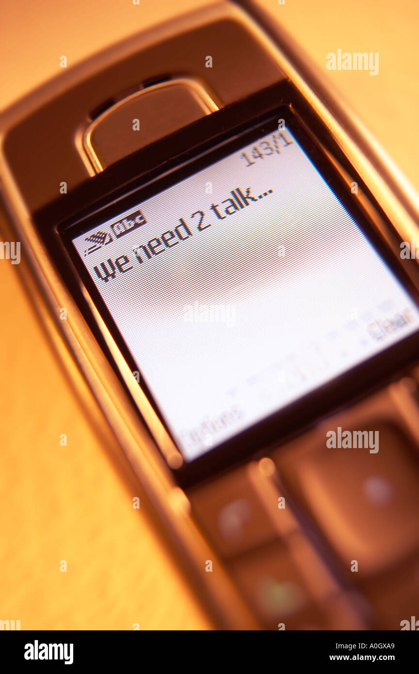 TEXT MESSAGE ON MOBILE PHONE SCREEN Stock Photo - Alamy