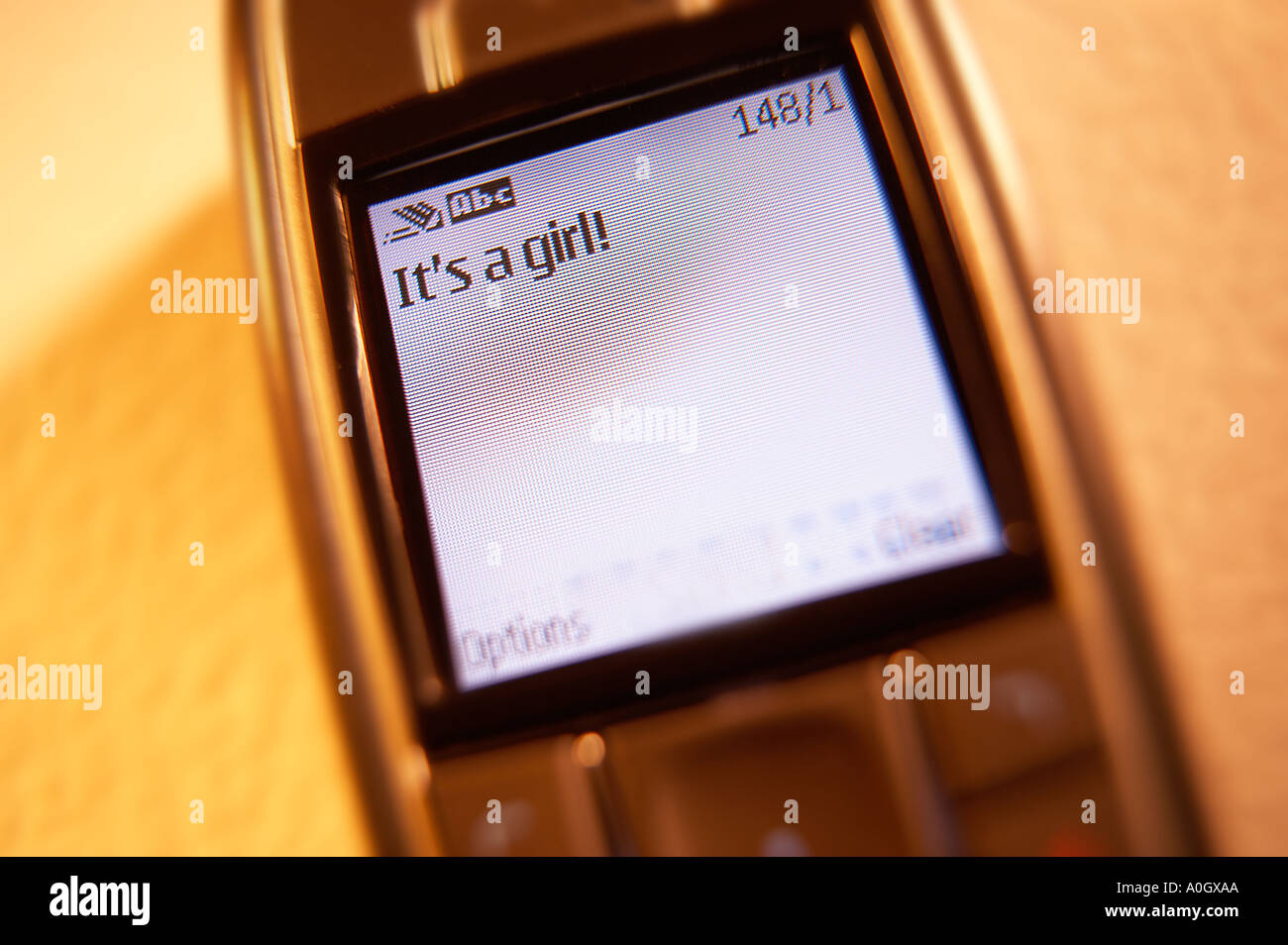 TEXT MESSAGE ON MOBILE PHONE SCREEN ITS A GIRL Stock Photo - Alamy