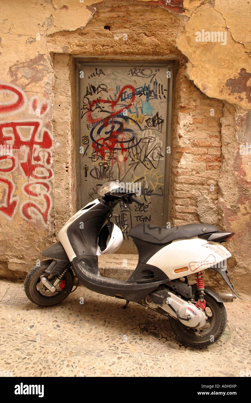 Scooter graffiti hi-res stock photography and images - Alamy