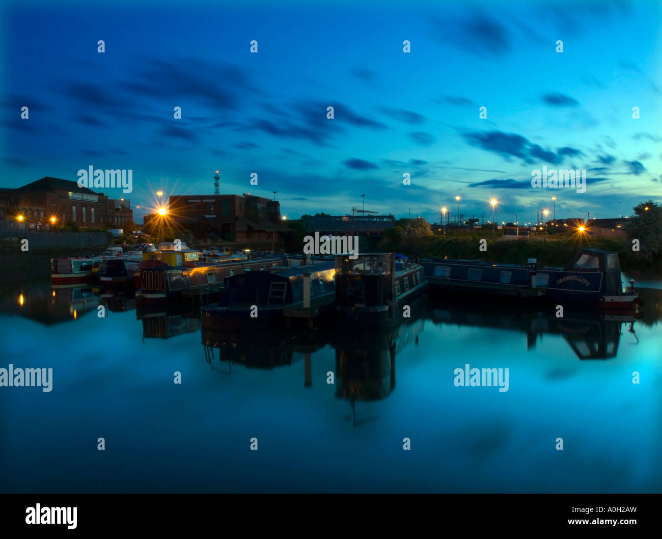 Tranquility river boats river don hi-res stock photography and images ...