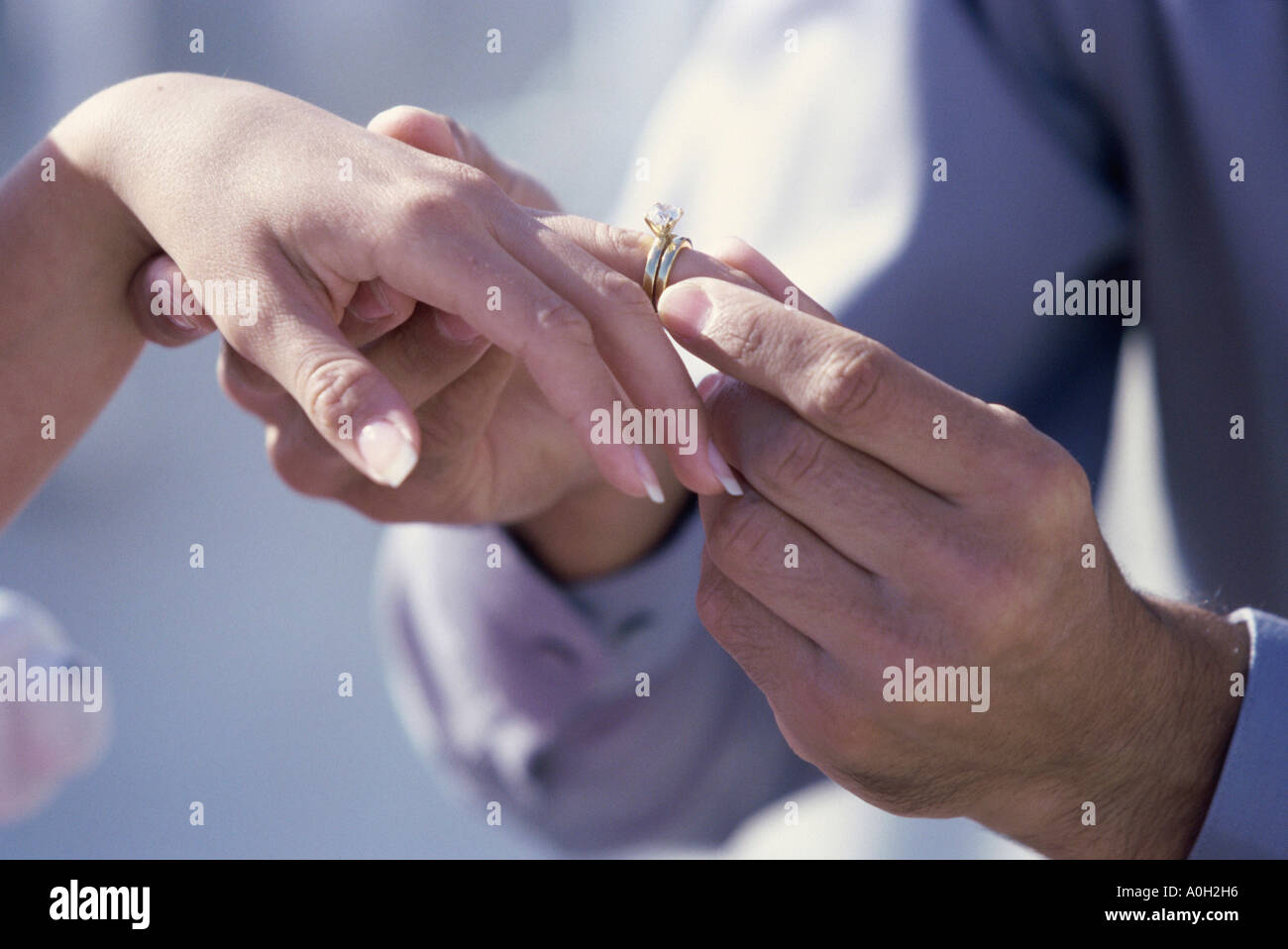 Ring on a finger hi-res stock photography and images - Alamy