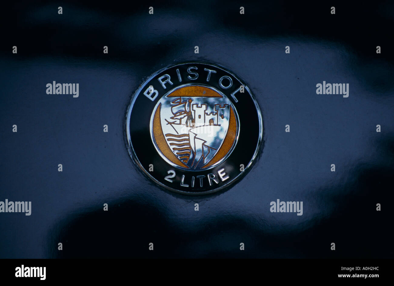 Bristol cars badge hi-res stock photography and images - Alamy